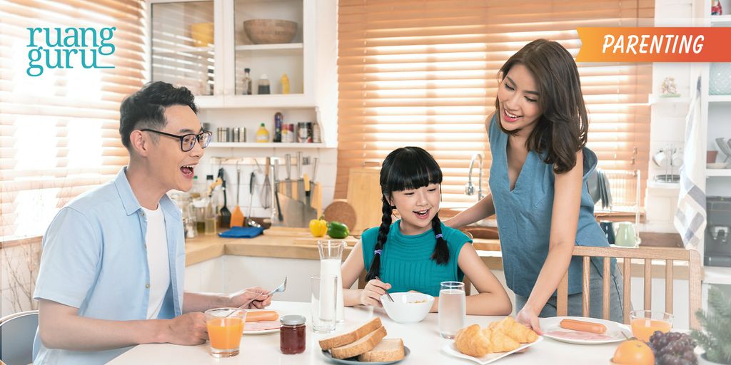 Ingin Lebih Akrab dengan Anak? Terapkan 5 Cara Positive Parenting Ini